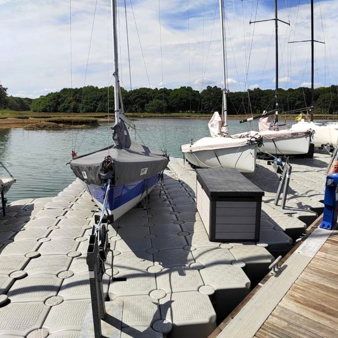 VersaDock SE - Modulär flytbrygga för privatpersoner och företag